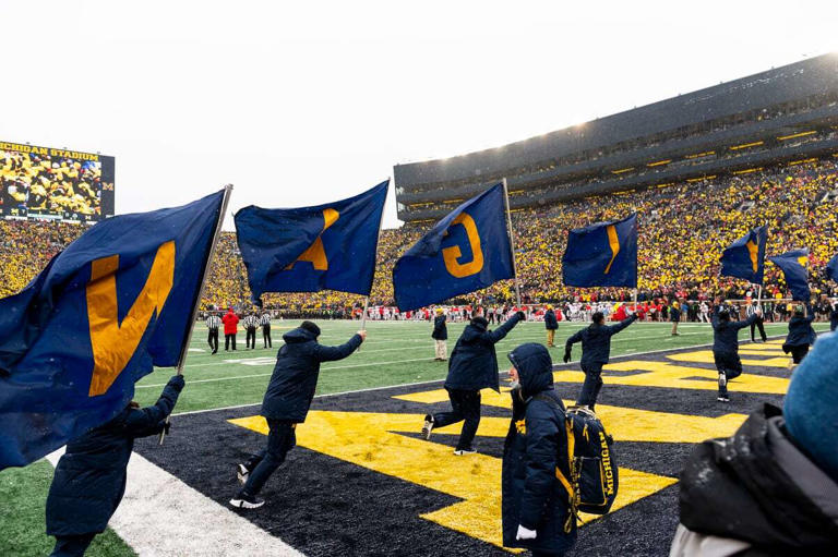 Michigan football lands Australian punter from transfer portal