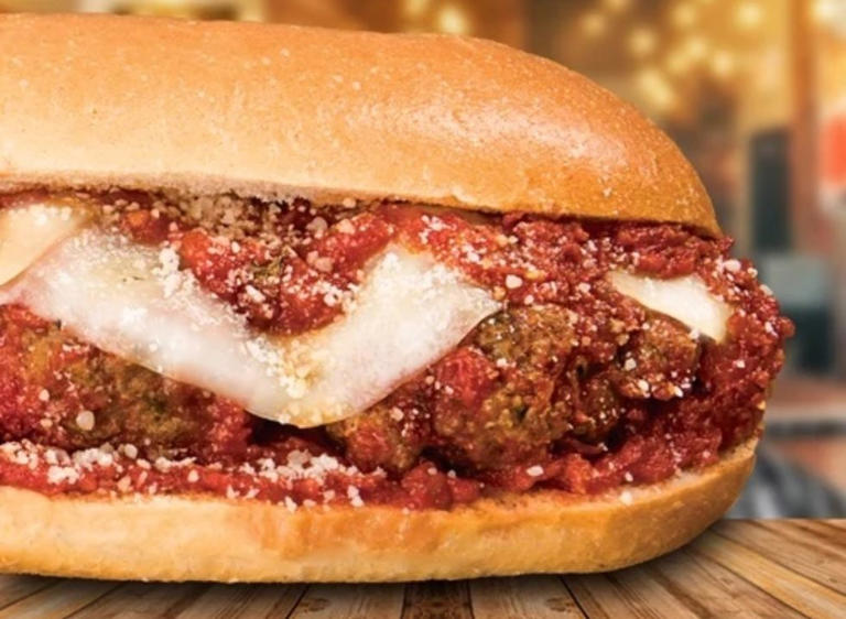 5 chain restaurants known for overstuffed meatball sandwiches