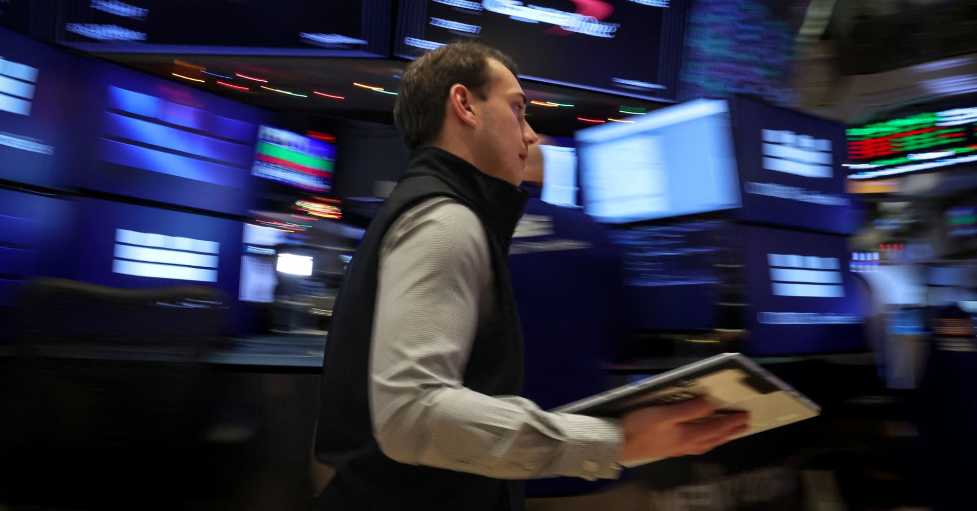 Treasury yields move higher as investors look ahead to key jobs report