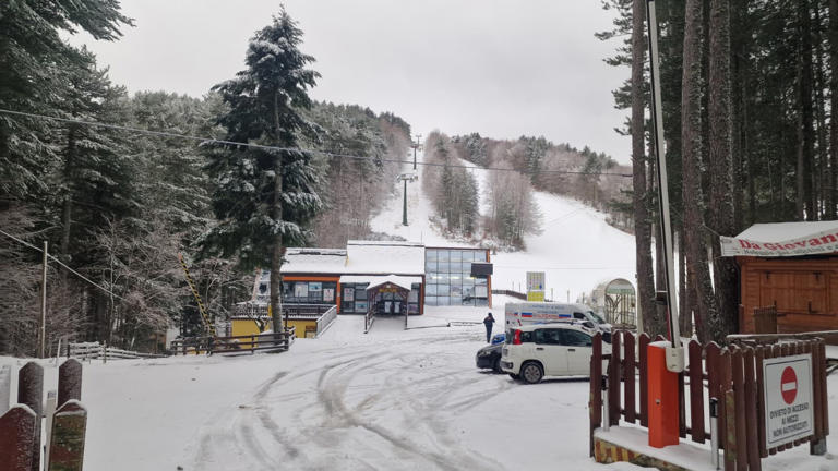 Freddo e neve in Calabria, a Camigliatello 38 centimetri di manto bianco
