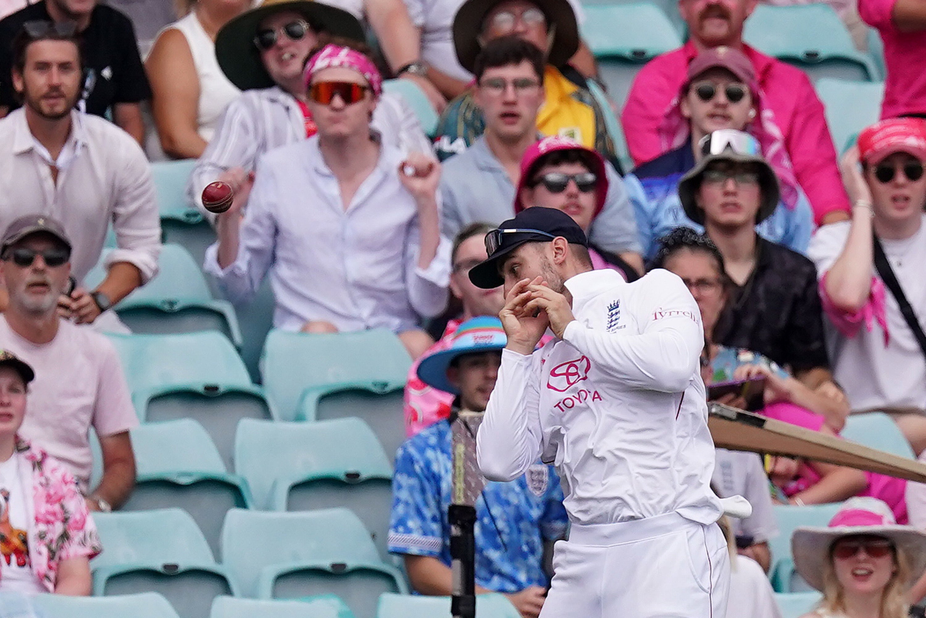 Taking a closer statistical look at where the Ashes urn was lost for ...
