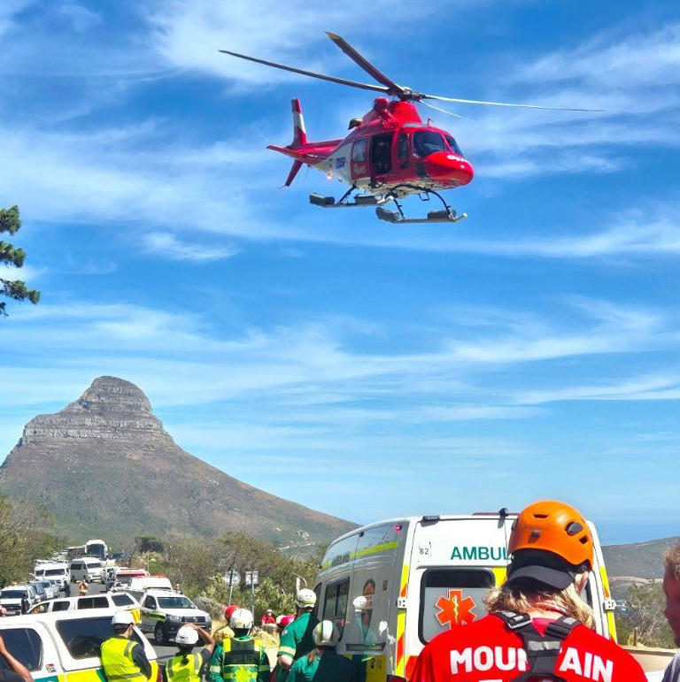 Daredevil pilot crashes to death off Table Mountain