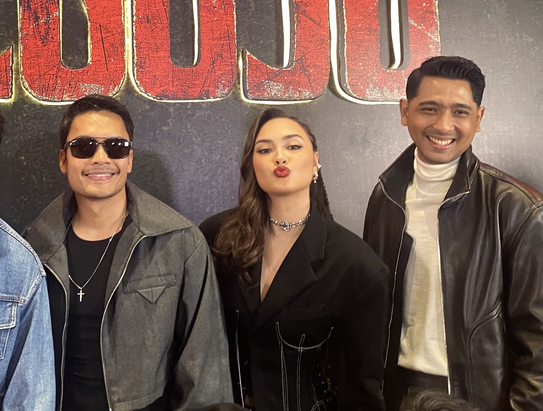 Bukan main, Arya Saloka dan para cast lakukan transformasi ekstrem ini ...