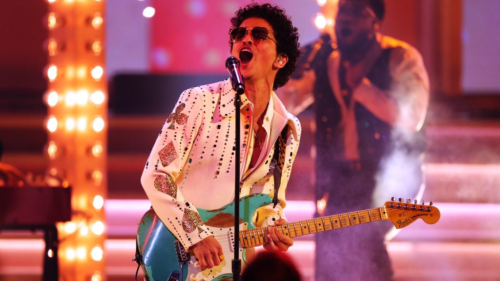 Bruno Mars coming to Gillette Stadium with The Romantic Tour this fall