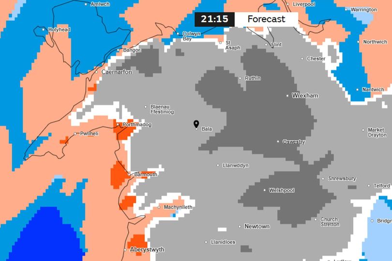 Goretti snowstorm's an 'explosive bomb cyclone' with foot of snow ...