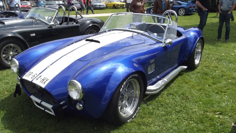This rare Shelby Cobra 427 became one of America’s most valuable ...