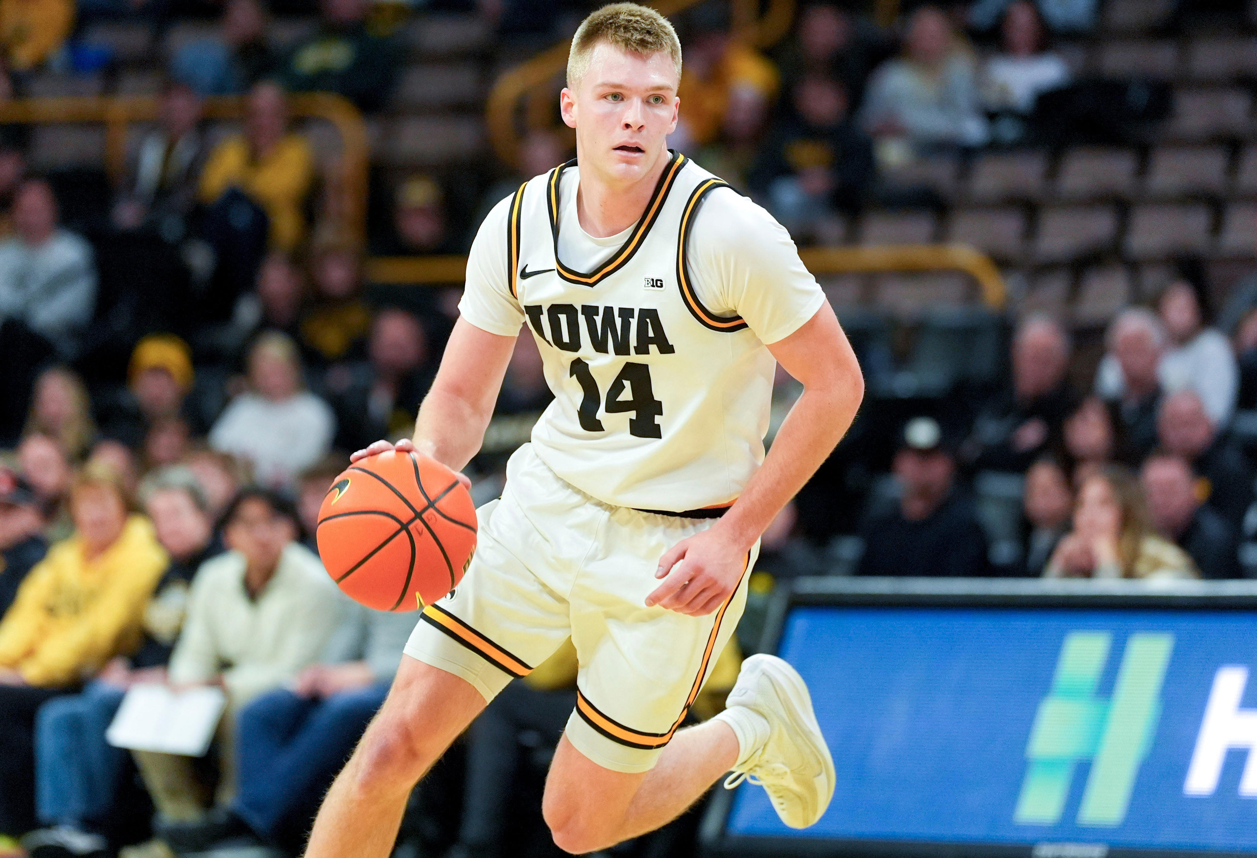 Iowa basketball PG Bennett Stirtz well within ESPN's top 50 players