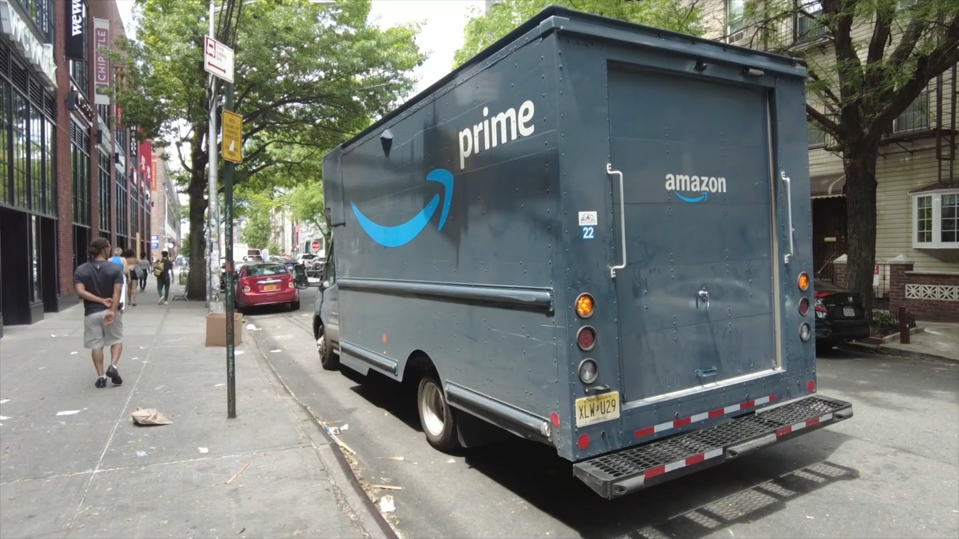 Amazon wants more capacity but USPS auction could end $6 billion ...
