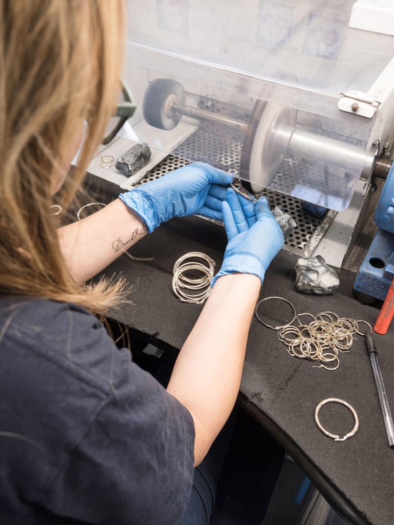 Unoaerre compie 100 anni, in un secolo prodotte anche 40 milioni di fedi