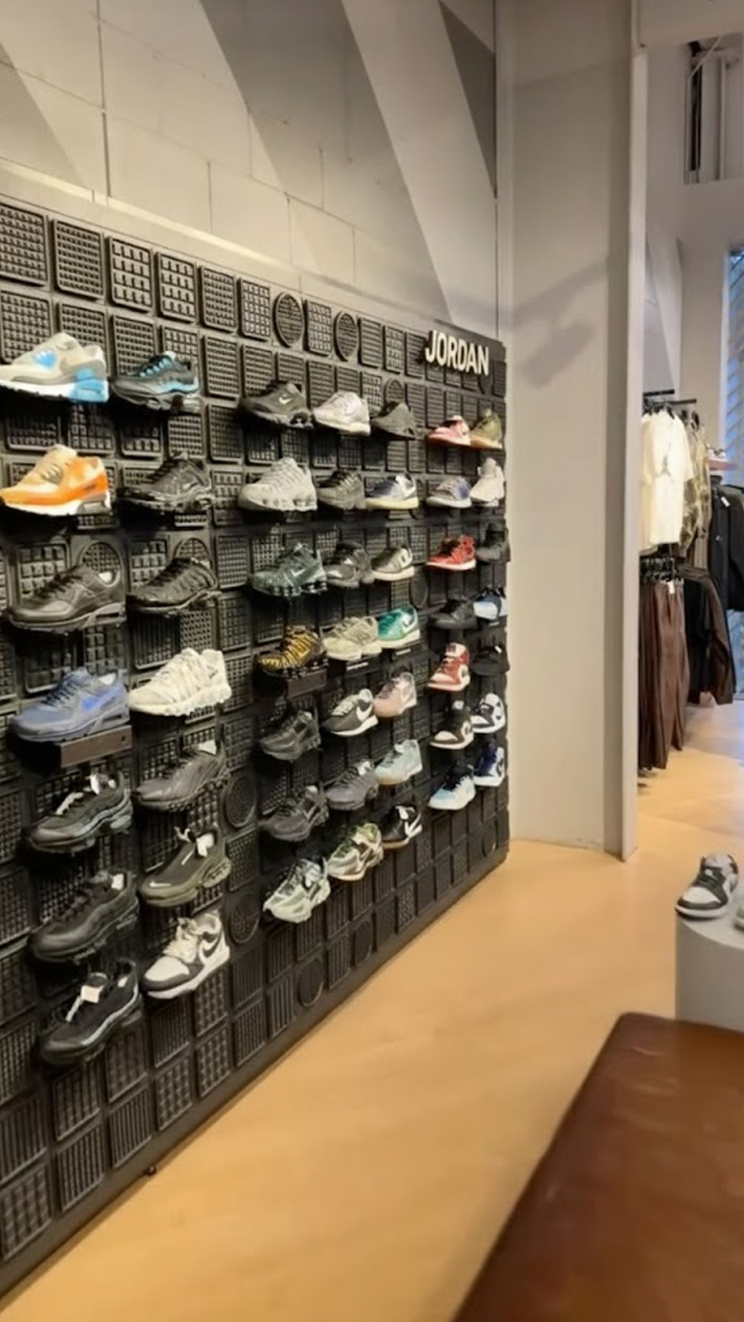 Exploring popular sneakers available in Canada