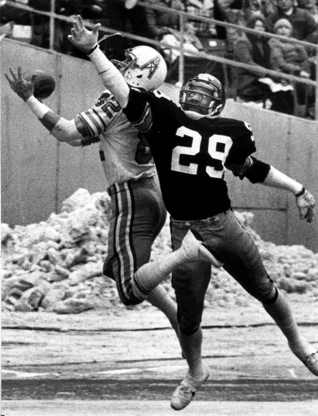 Mike Renfro still says he caught it, even 46 years after Houston Oilers ...