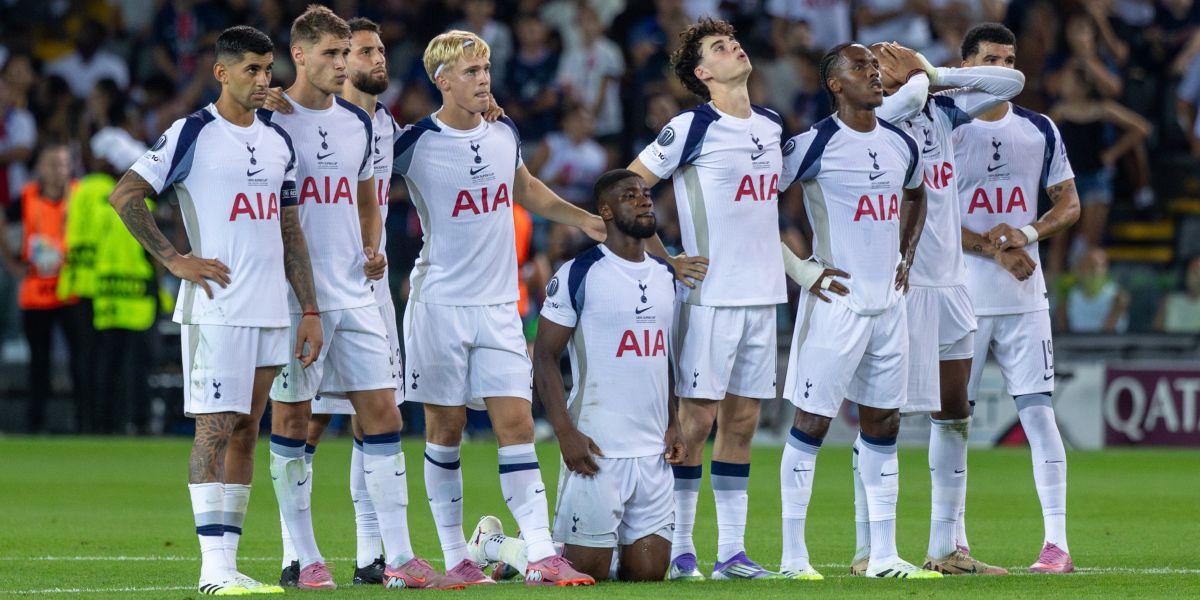 Tottenham mourns a club icon
