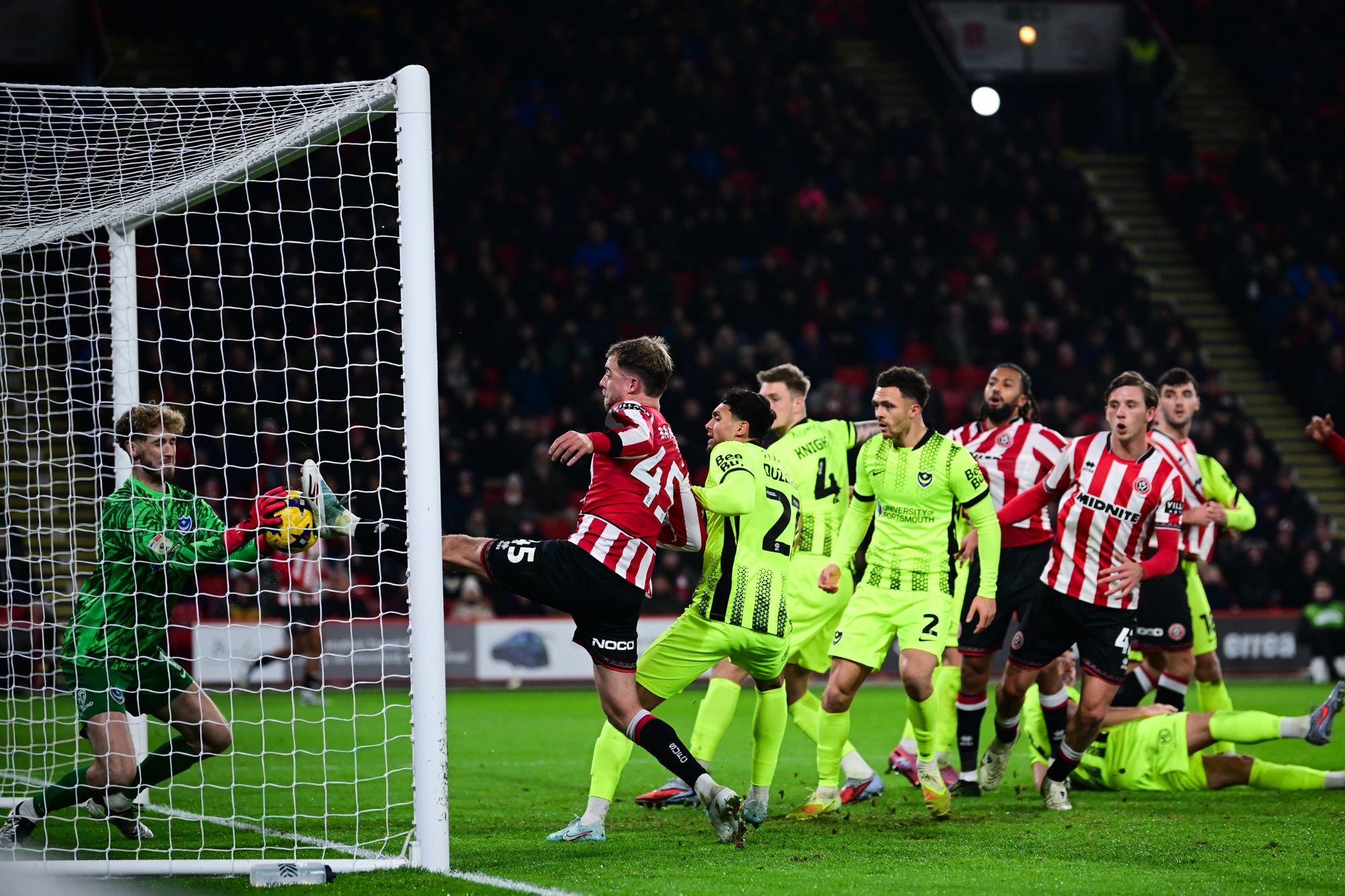 Sheffield United fend off Championship rivals for Portsmouth-linked man ...