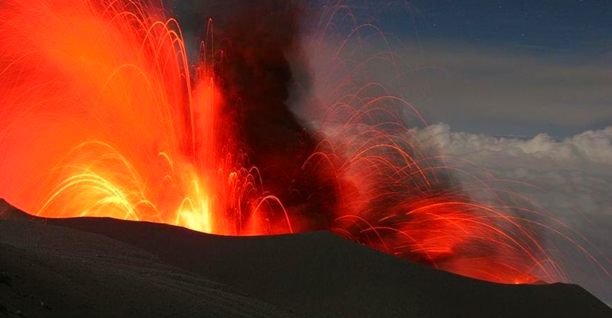 A volcano erupts dozens of times in just hours – authorities issue high ...
