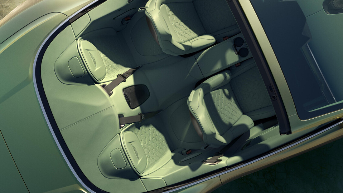 Vanquish MY2027: più spazio, più stile, stesso DNA