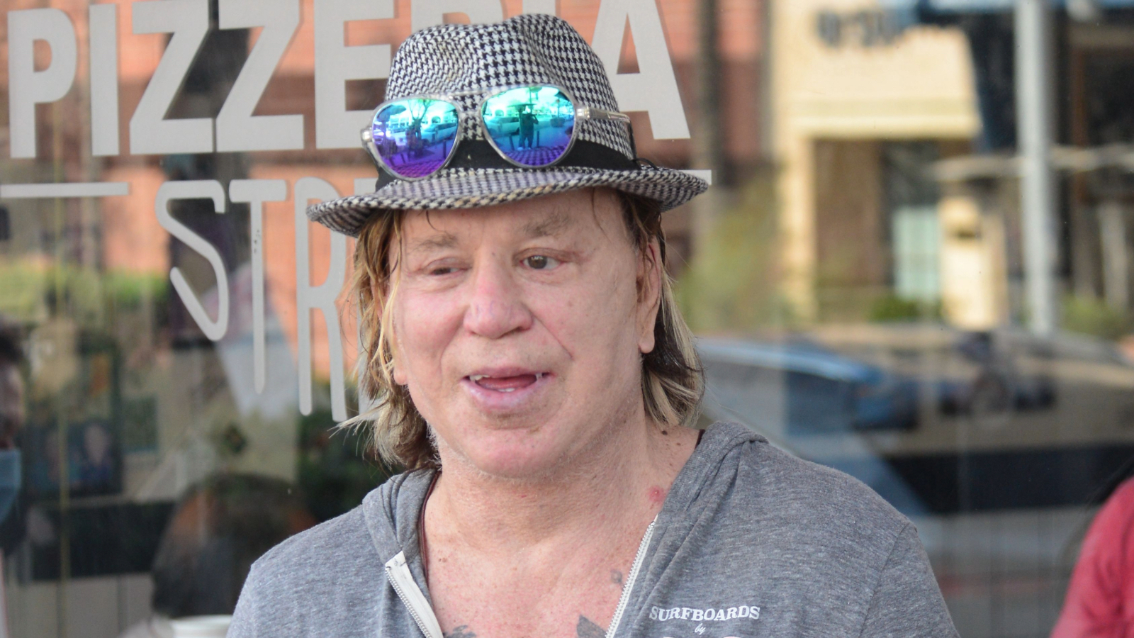 « Une situation très difficile » : l'acteur Mickey Rourke, sur le point ...