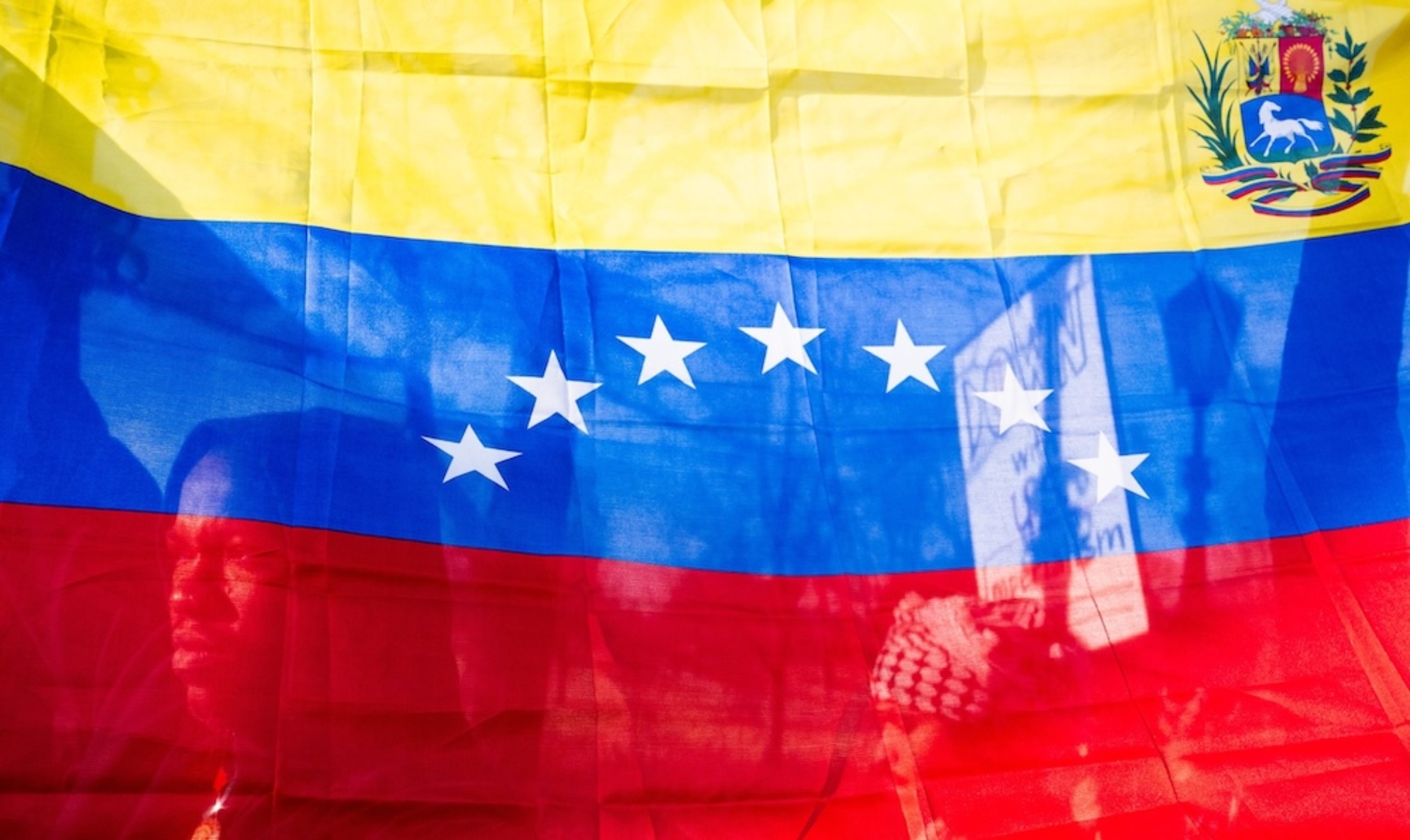 Dodgers 'trying to assist' players in Venezuela