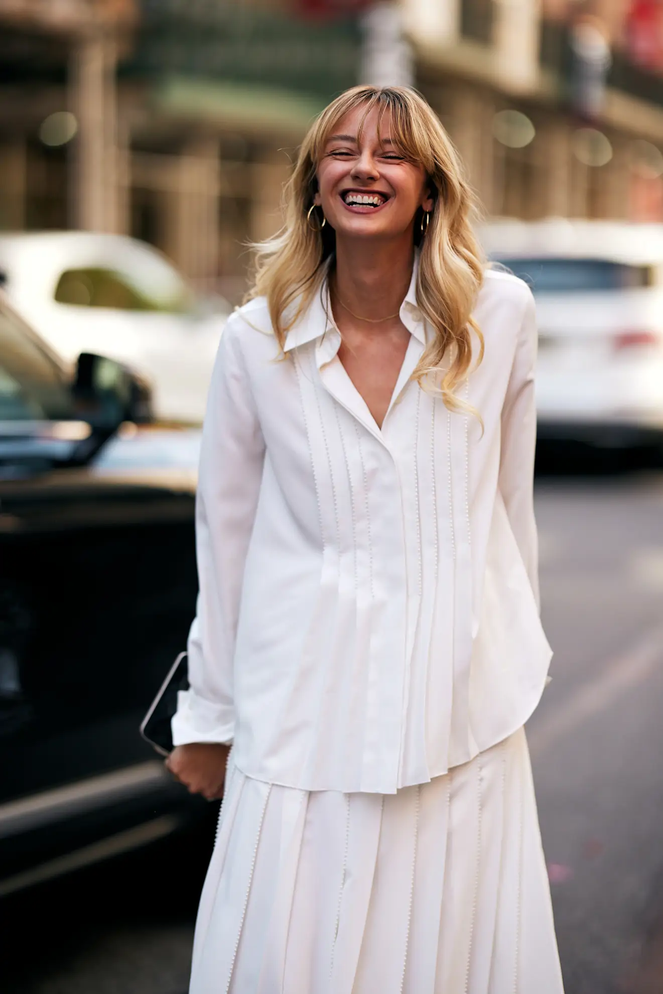 Cloud Dancer: looks elegantes con el color más tendencia de 2026