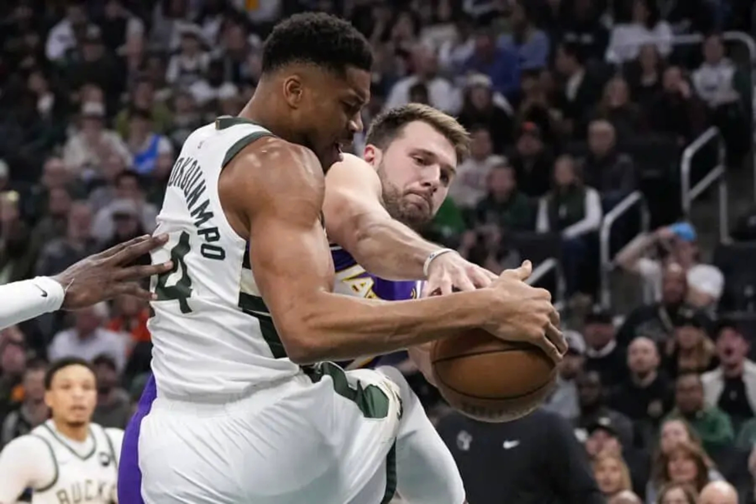 Giannis Antetokounmpo asks for LeBron James’ jersey after Bucks road ...