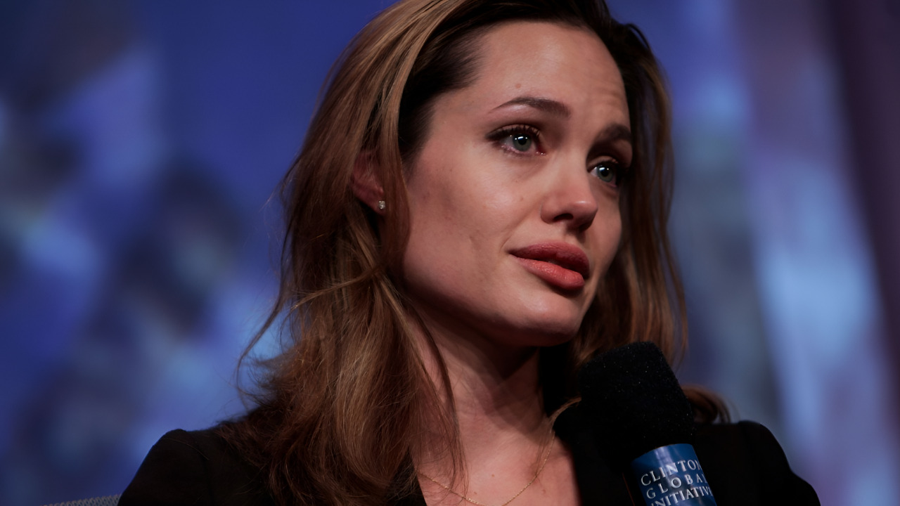 Brad Pitt wins court order forcing Angelina Jolie to hand over ...