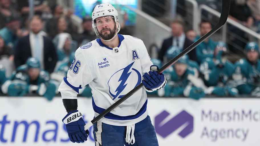 Lightning emerging as new Stanley Cup frontrunner
