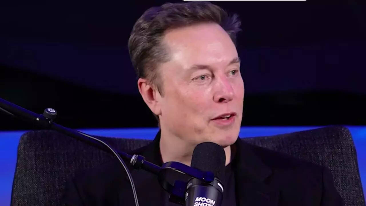 Elon Musk says "I'd post it on X" if he found aliens and shares what ...