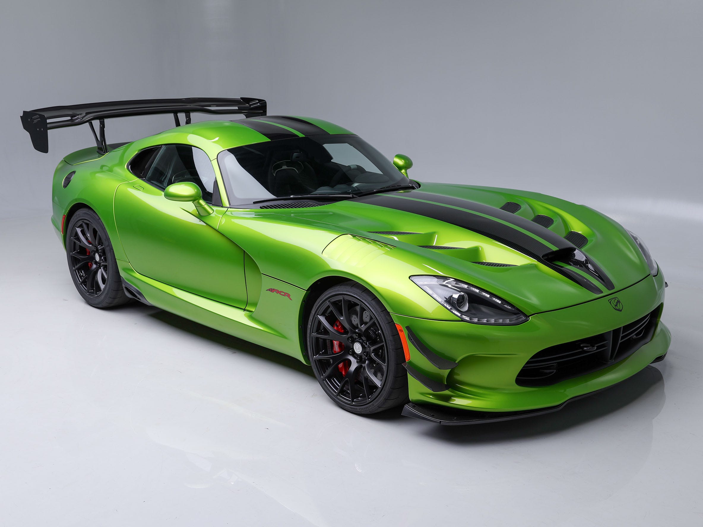Dodge Viper in snakeskin green among special Mopars headed to auction