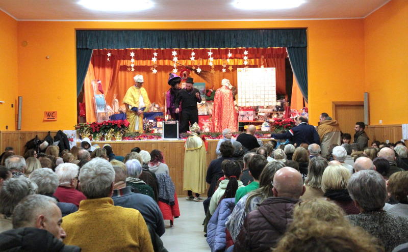 Colle Brianza: grande partecipazione alla tombolata della vigilia dell ...