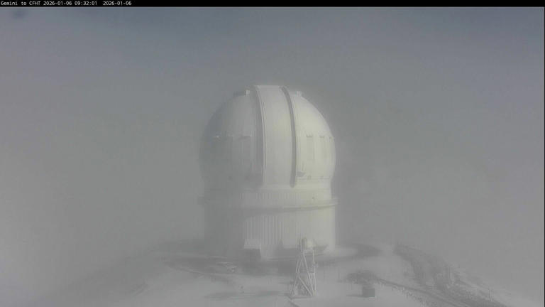 See the 'freezing fogbow' that formed during a Hawaii snowstorm