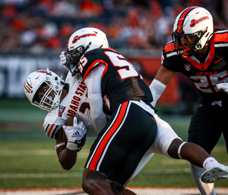 Nebraska lands Oregon State linebacker Dexter Foster