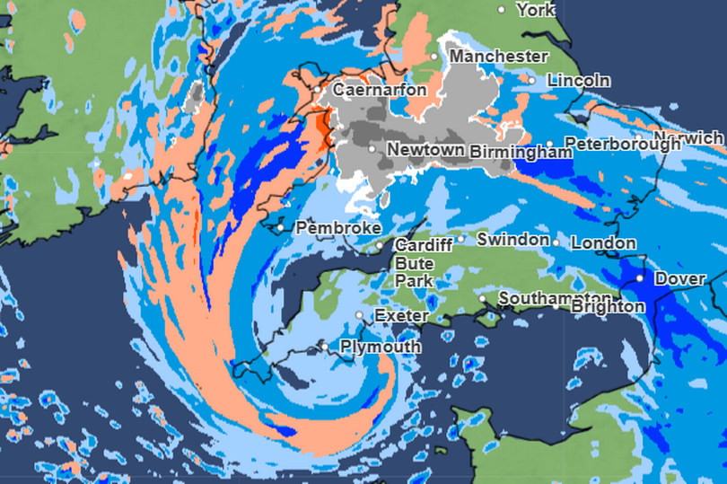 UK braces for 'weather bomb' as Storm Goretti to bring 30cm snow and ...