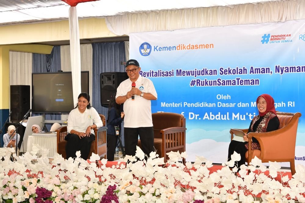 Revitalisasi SMP di Garut, kelas tak lagi bocor dan belajar makin nyaman