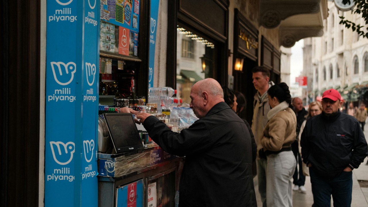 Never buy lottery tickets on this weekday, odds watchers warn