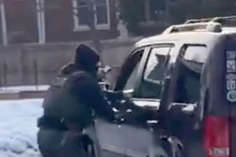 Minnesota Timberwolves fans make feelings clear on ICE after moment of ...