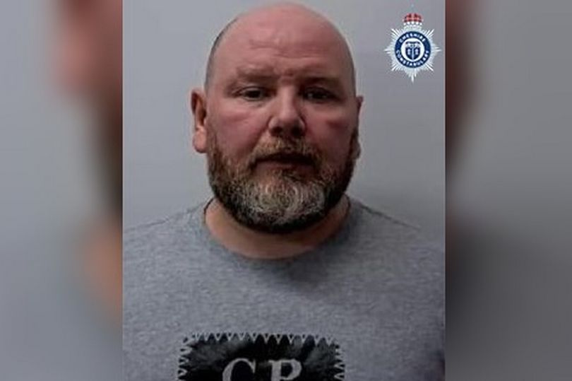 New pictures of attempted murderer who absconded from prison