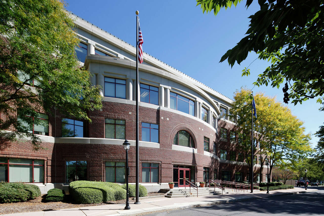 Glastonbury's Somerset Square office complex sells for $27.75 million