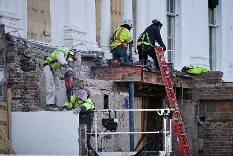 Trump team to pitch White House ballroom project to oversight body led ...
