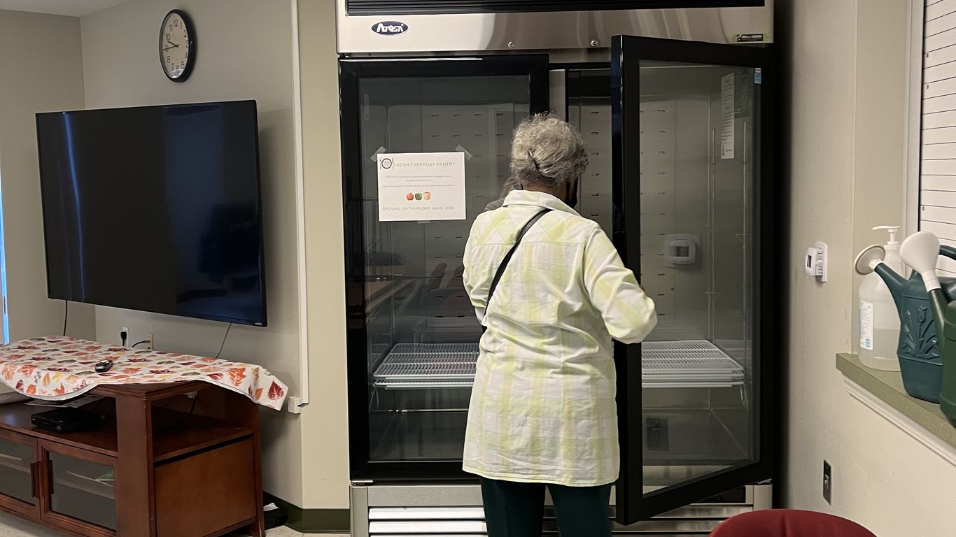 Fresh food comes to Detroit senior apartment buildings