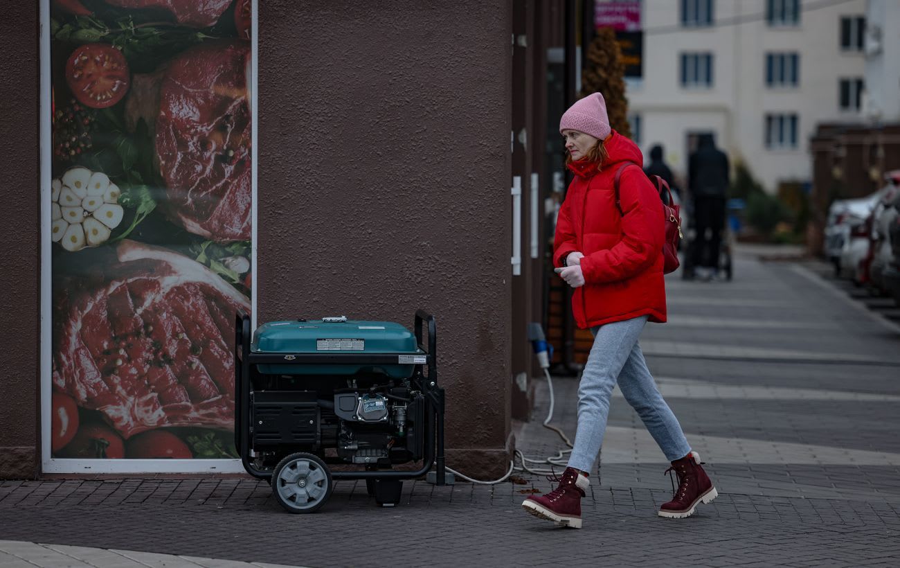 Russia hits Ukraine’s energy grid: Zaporizhzhia recovers, Dnipro still ...