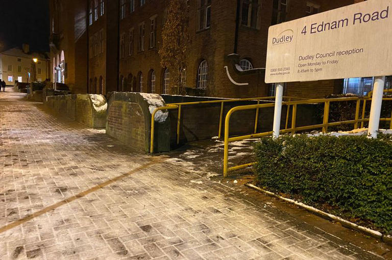 Pressure to replace axed grit bins mounts as Storm Goretti draws in