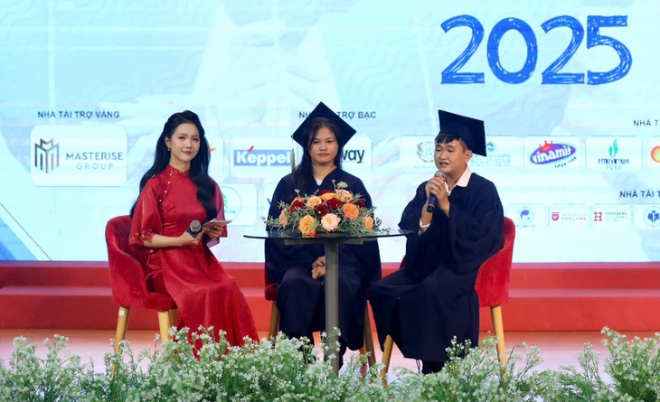 120 học bổng 'Nâng bước thủ khoa' tiếp sức sinh viên vượt khó tới giảng ...