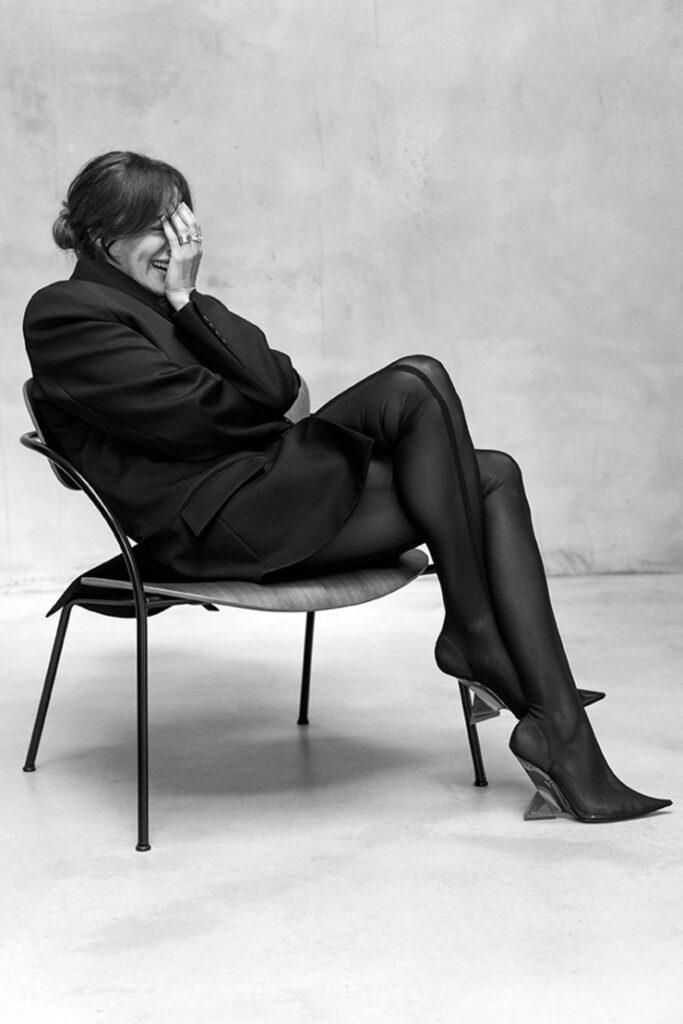 Luisa Ranieri, la preside che sfida tutti