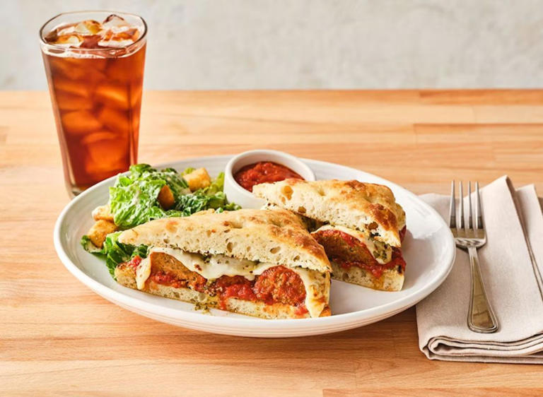 5 Italian restaurant chains fans say have the best meatball subs