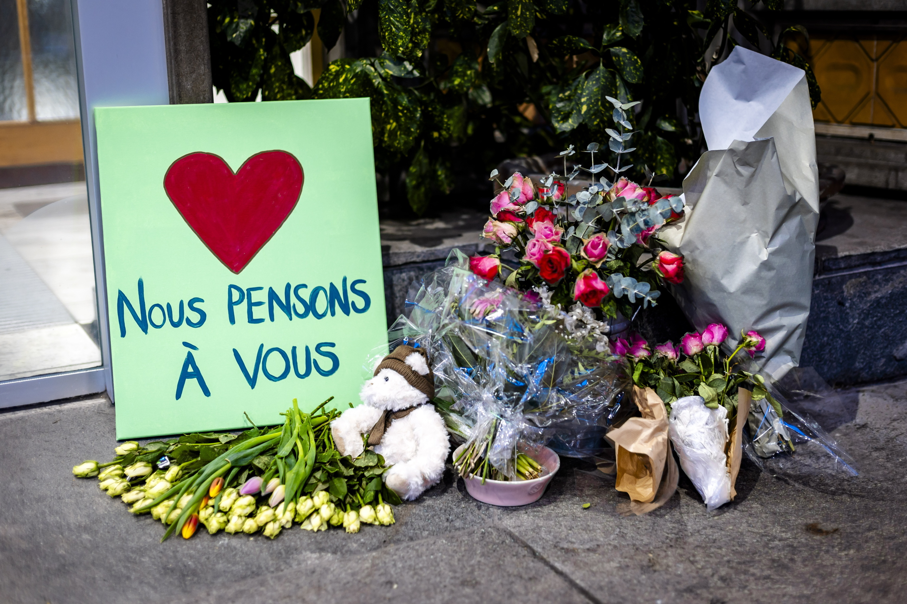 Rome prosecutors open probe into Swiss bar fire