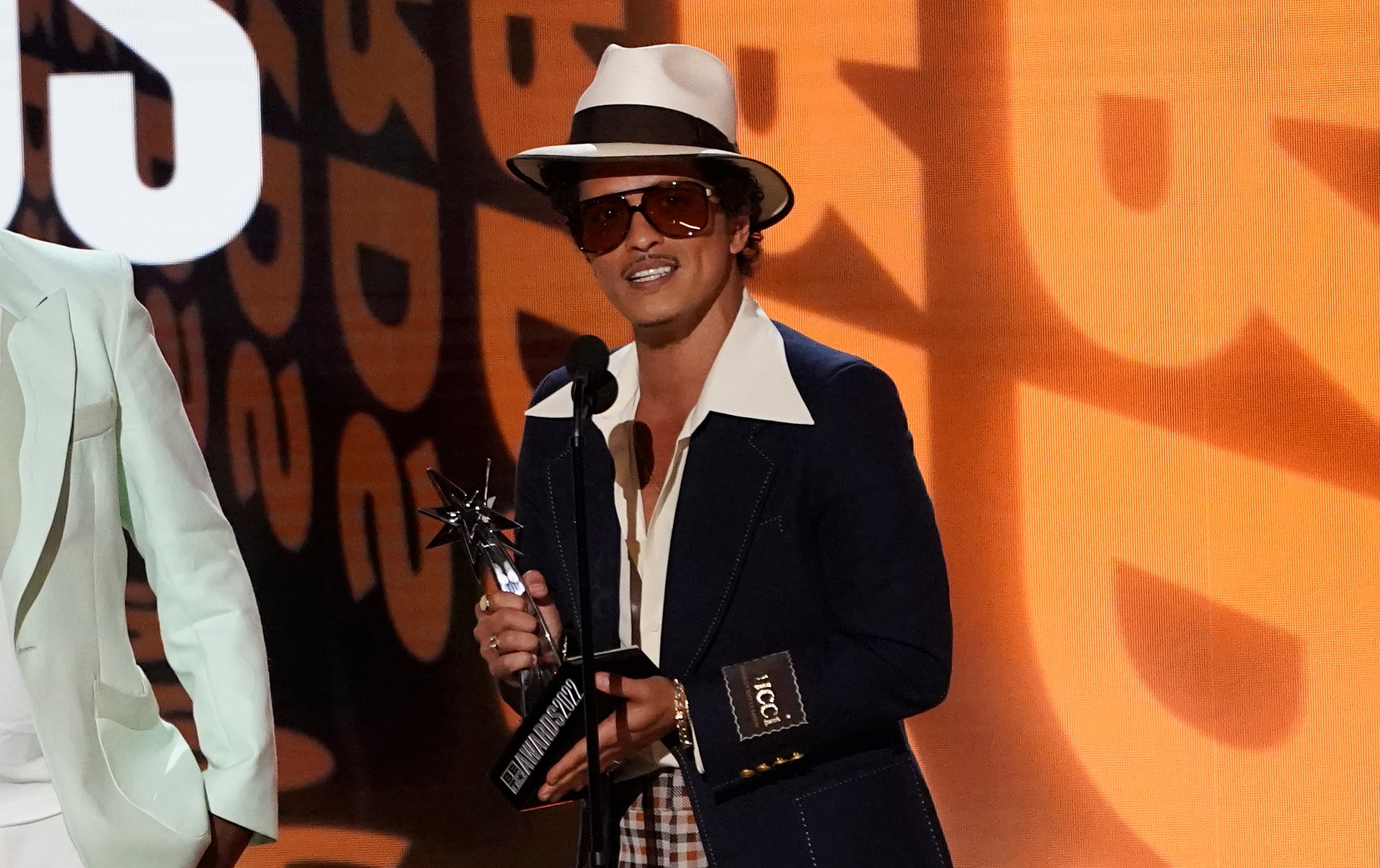 Bruno Mars to bring 'The Romantic Tour' to Glendale this spring