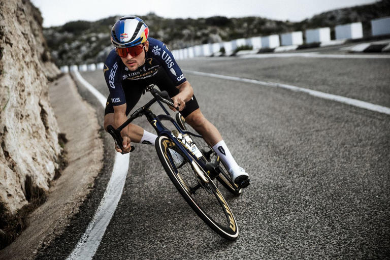 All the pro cycling kits for 2026: Pinarello-Q36.5 go full navy, with ...