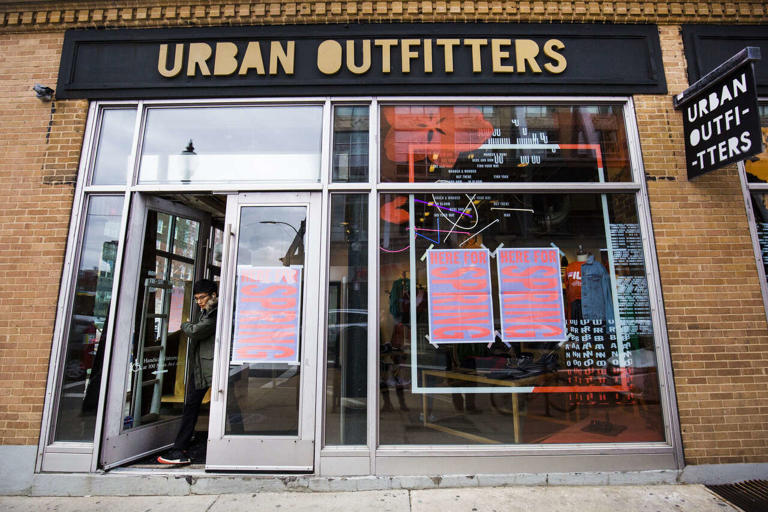 Urban Outfitters' La Cantera location set to close after 16 years