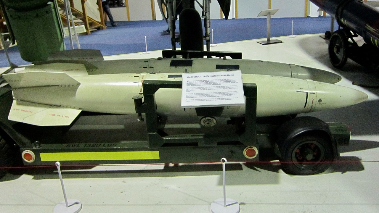 Nuclear weapons tests: The physics that makes them so hard to hide