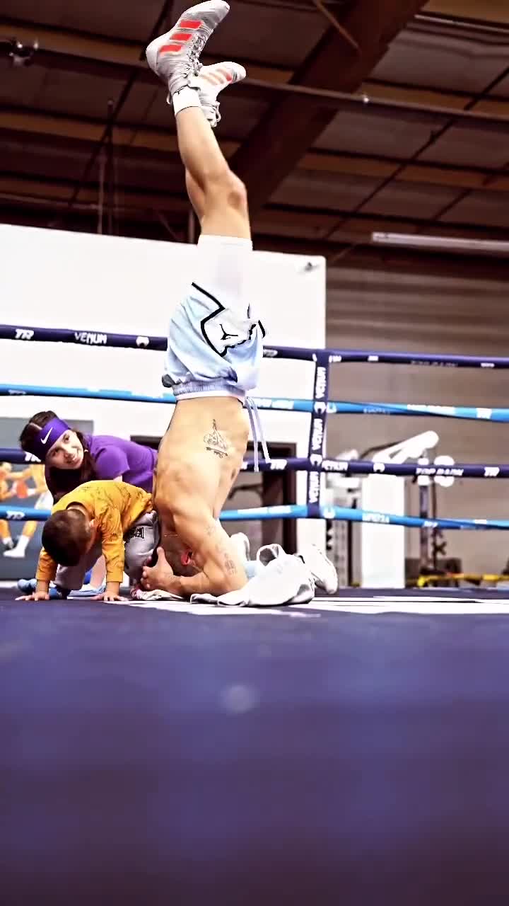 TEOFIMO LOPEZ FLEXING HIS AB & CORE EXERCISES | CAN TEOFIMO LOPEZ STOP ...