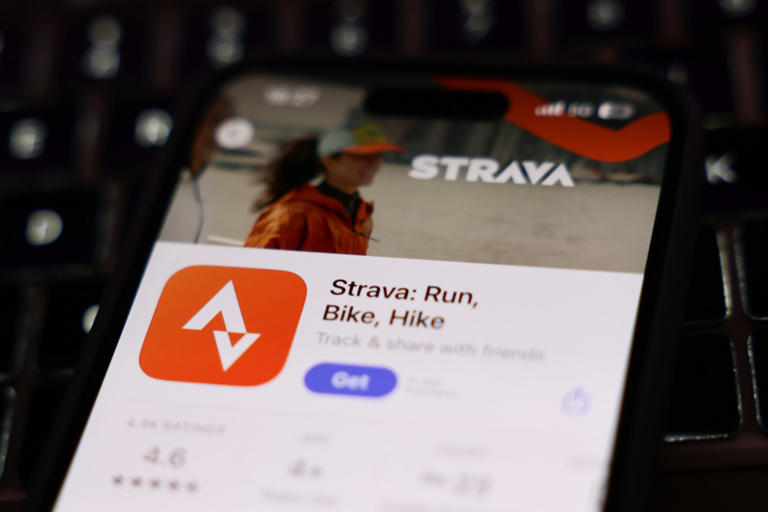 Is Strava good or bad for skiers and outdoor athletes?
